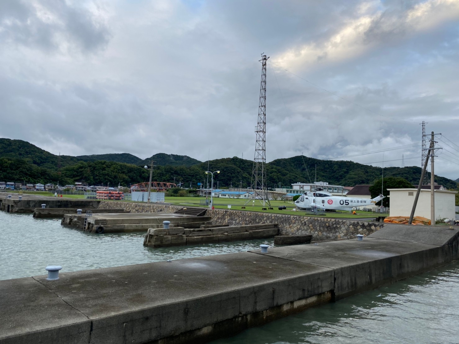 【和歌山県由良町】『由良漁港・海上自衛隊阪神基地』の海釣りガイド（釣れる魚・駐車場・トイレ）｜和歌山釣りwalker